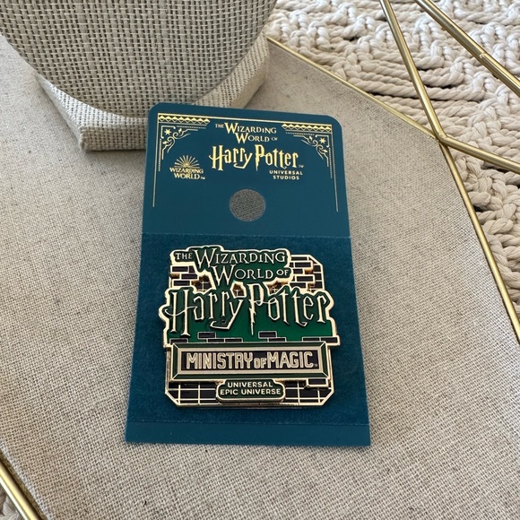 Universal | Accessories | The Wizarding World Of Harry Potter Epic ...